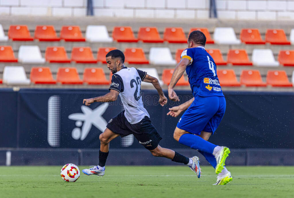 Hamza Bellari llama la atención de Corberán